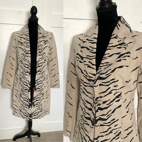Pamela McCoy | Jackets & Coats | Pamela Mccoy Beige Leather Trench Coat With Black Tiger Stripes ...